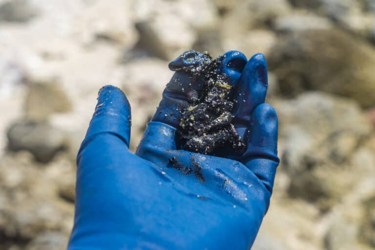 How to Handle Chemical Spills – KHA Online-SDS Management